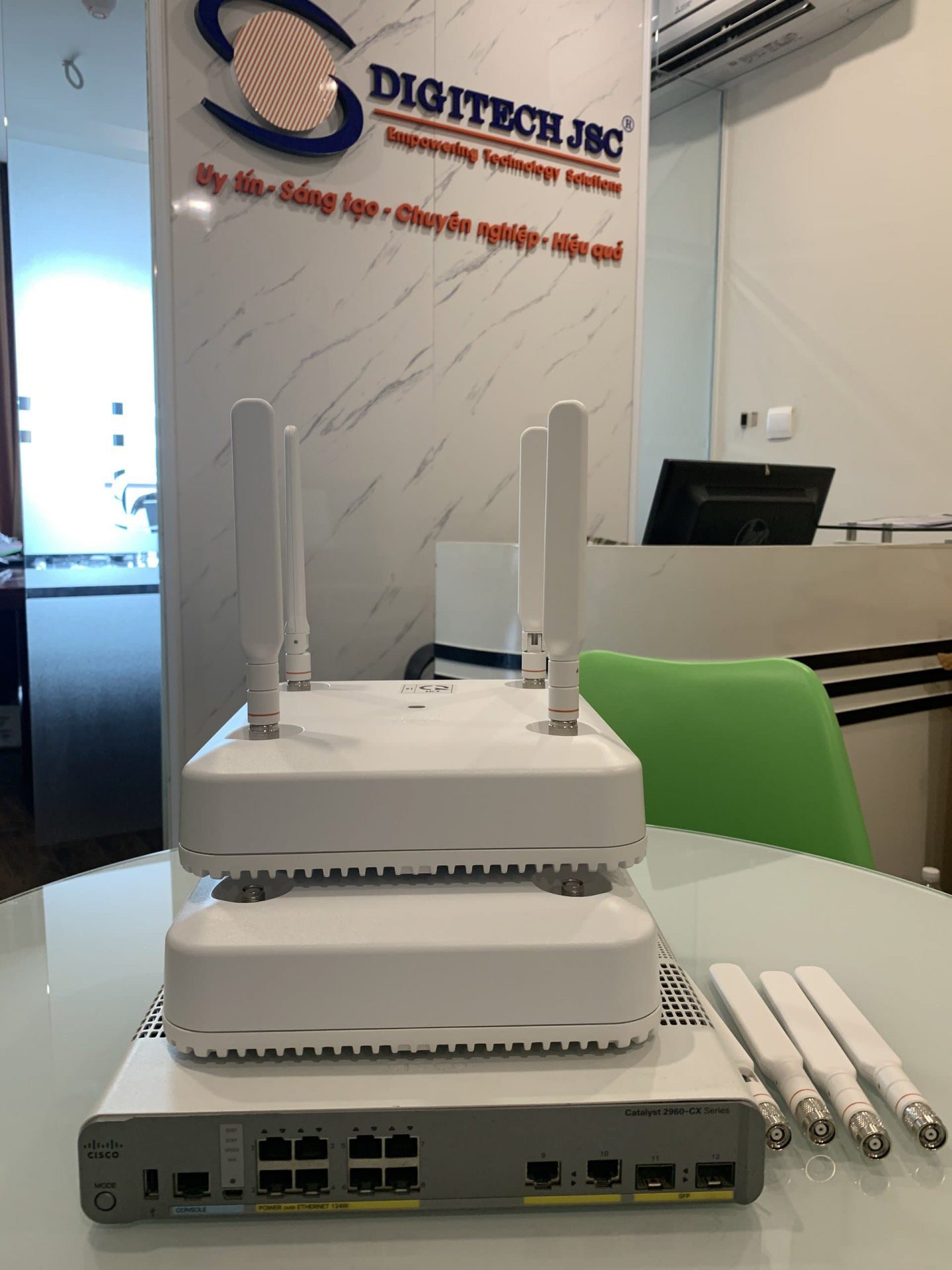 Wifi Controller là gì? Một số wifi controller ưa chuộng nhất 2025